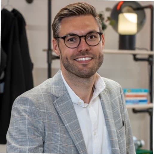 AI-agenter der tænker og handler selvstændigt | AdaptiqAI - Digitale ...